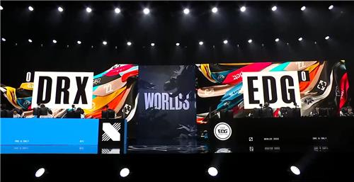 한국 DRX, 롤드컵서 '디펜딩 챔피언' EDG 꺾고 4강 파란 | 연합뉴스