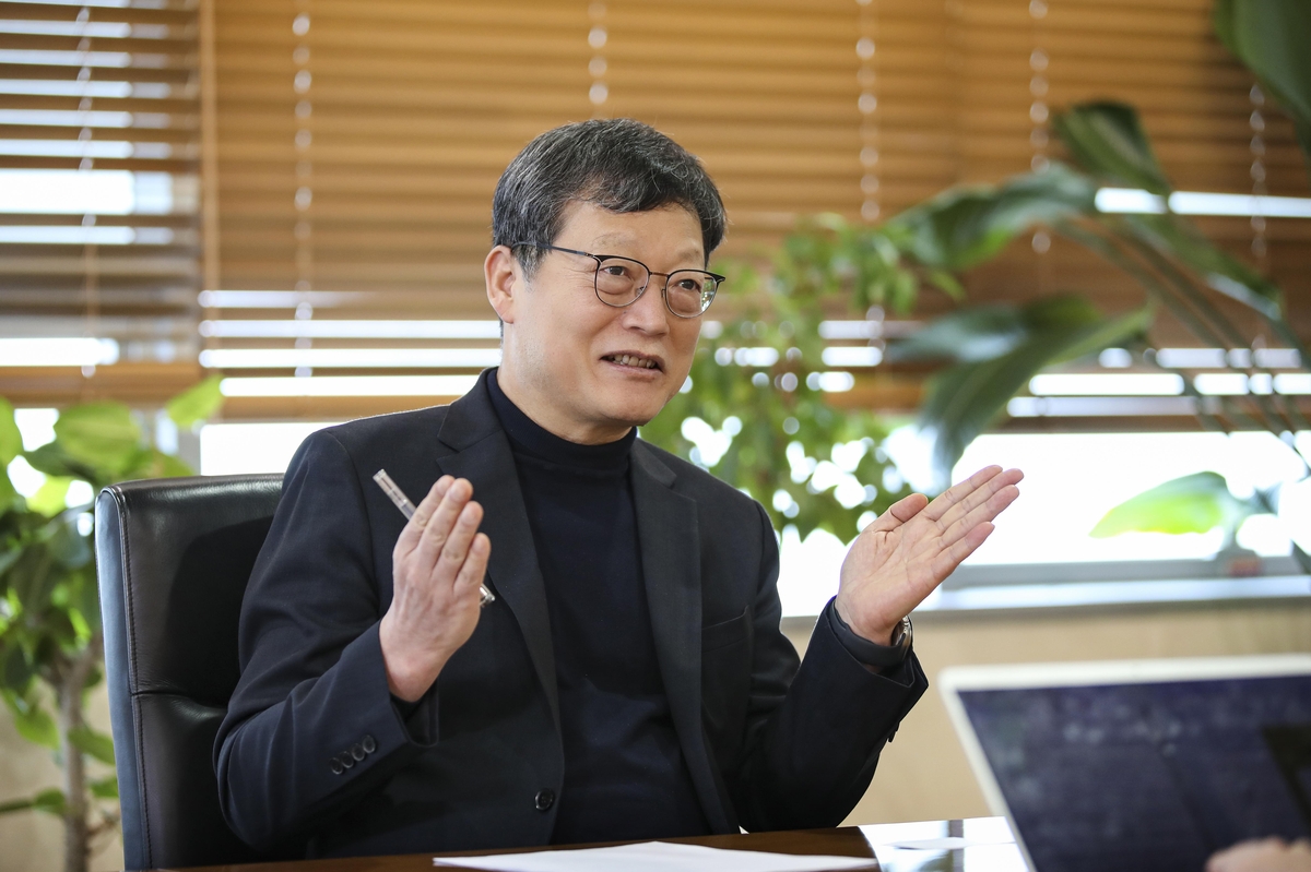 김유열 EBS 사장 "동영상 판다고?…이젠 AI와 빅데이터가 답" | 연합뉴스