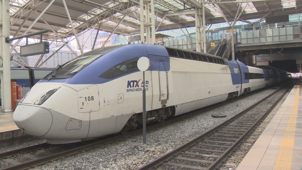 [단독] 2층 KTX 나온다…"요금 최대 30% 인하 가능" | 연합뉴스