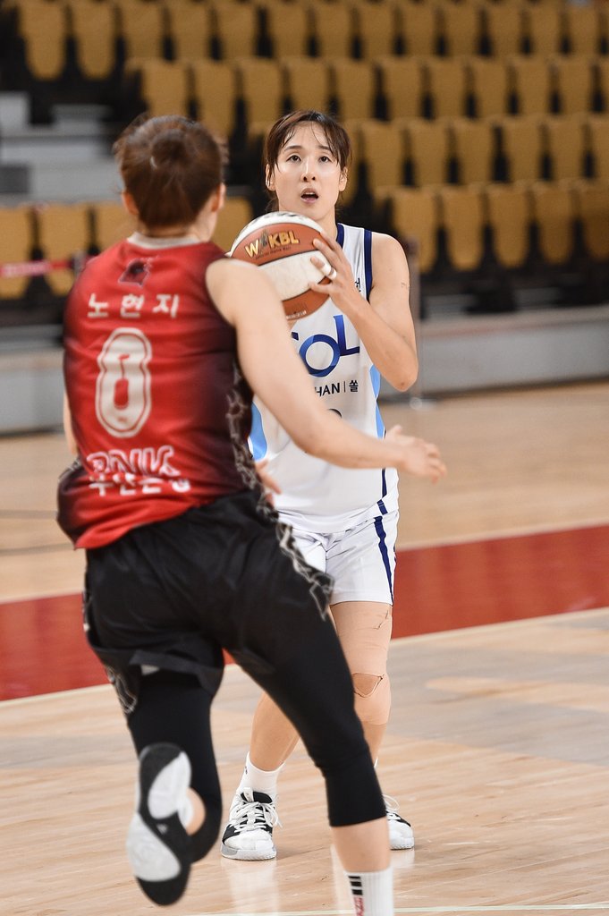 슛 시도하는 김단비 | 연합뉴스