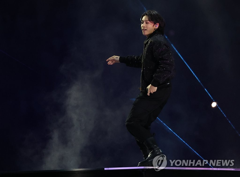 Jungkook de BTS en la ceremonia de inauguración de la Copa Mundial | AGENCIA DE NOTICIAS YONHAP