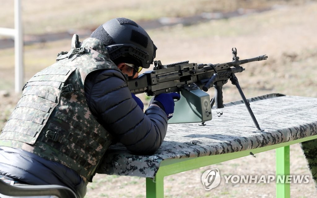 SNT Motiv releases K15 machine gun | Yonhap News Agency