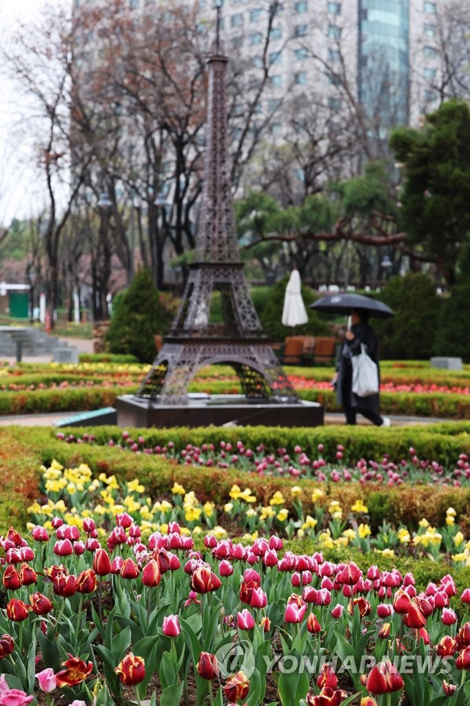 파리를 닮은 파리 공원 | 연합뉴스