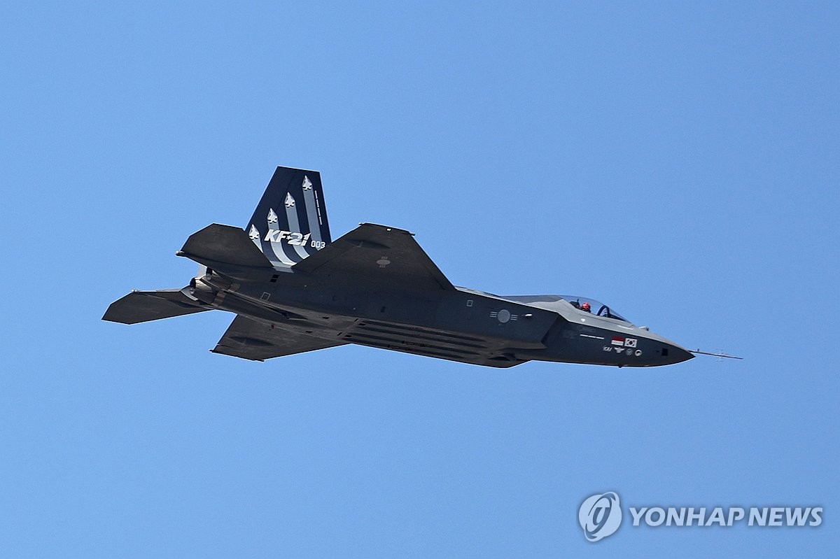 「ソウルADEX」開幕 米軍戦略爆撃機B52・韓国製超音速機など飛行 | 聯合ニュース