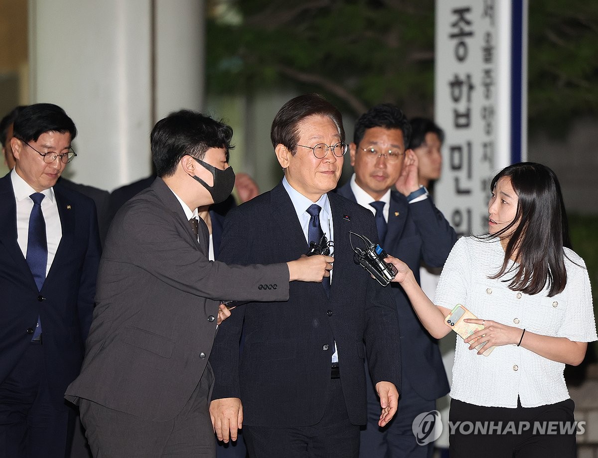 쌍방울 대북송금 혐의 이재명 법원에 재판부 재배당 요청 연합뉴스