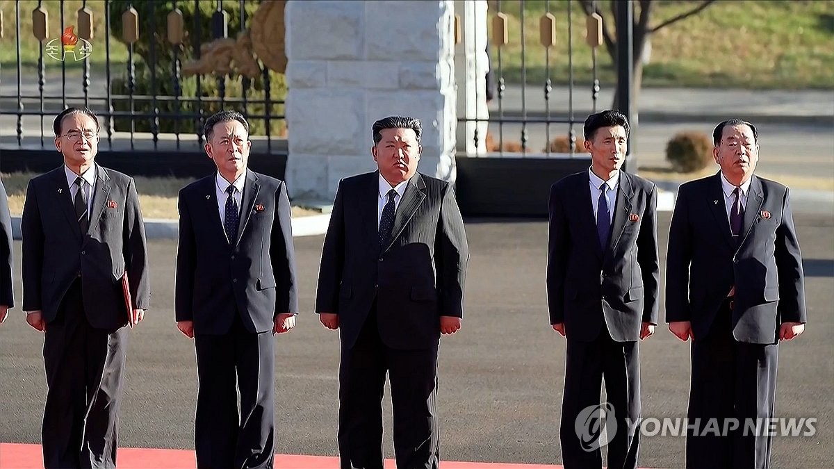 김정은, 최고재판소 방문 | 연합뉴스